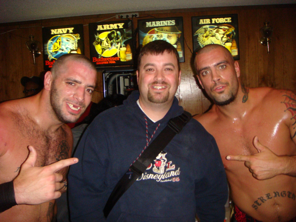 The Wrestling Fanatic - Pictures w/Wrestler (Jay & Mark Briscoe)